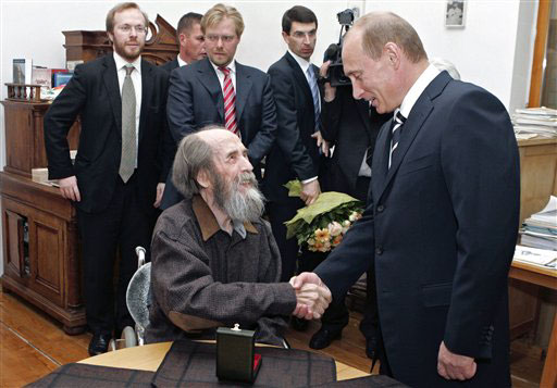 Fallece el escritor y disidente Alexandr Solzhenitsyn - Noticias ...